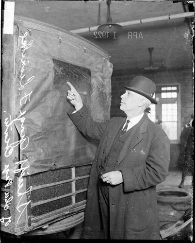 ECC | [Arthur W. Cutten's home with DuPage County Sheriff George F