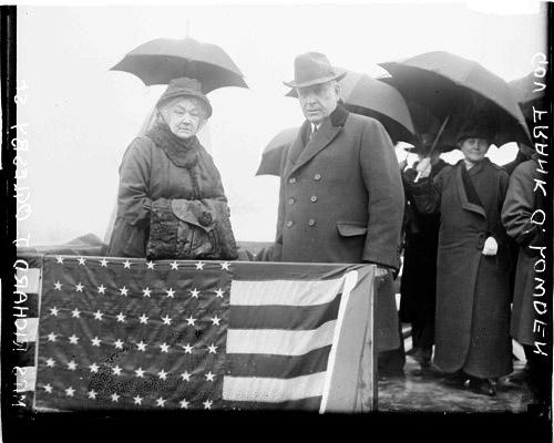 ECC | [Mrs. Richard J. Oglesby, Illinois Governor Frank Orren Lowd