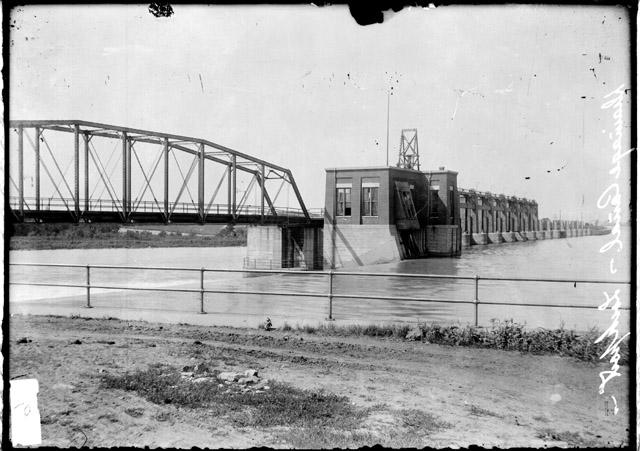ECC | [Bridge and locks on the drainage canal at Lockport, near vi