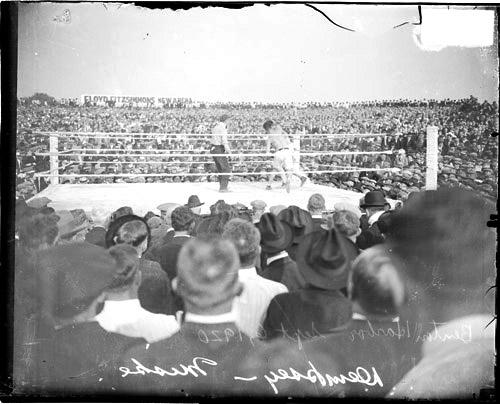 ECC | [Boxers, Jack Dempsey and Billy Miske boxing in a boxing rin