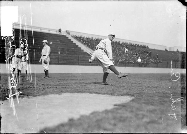 ECC | [Baseball player, Ed Hahn, New York Highlanders, warming up,