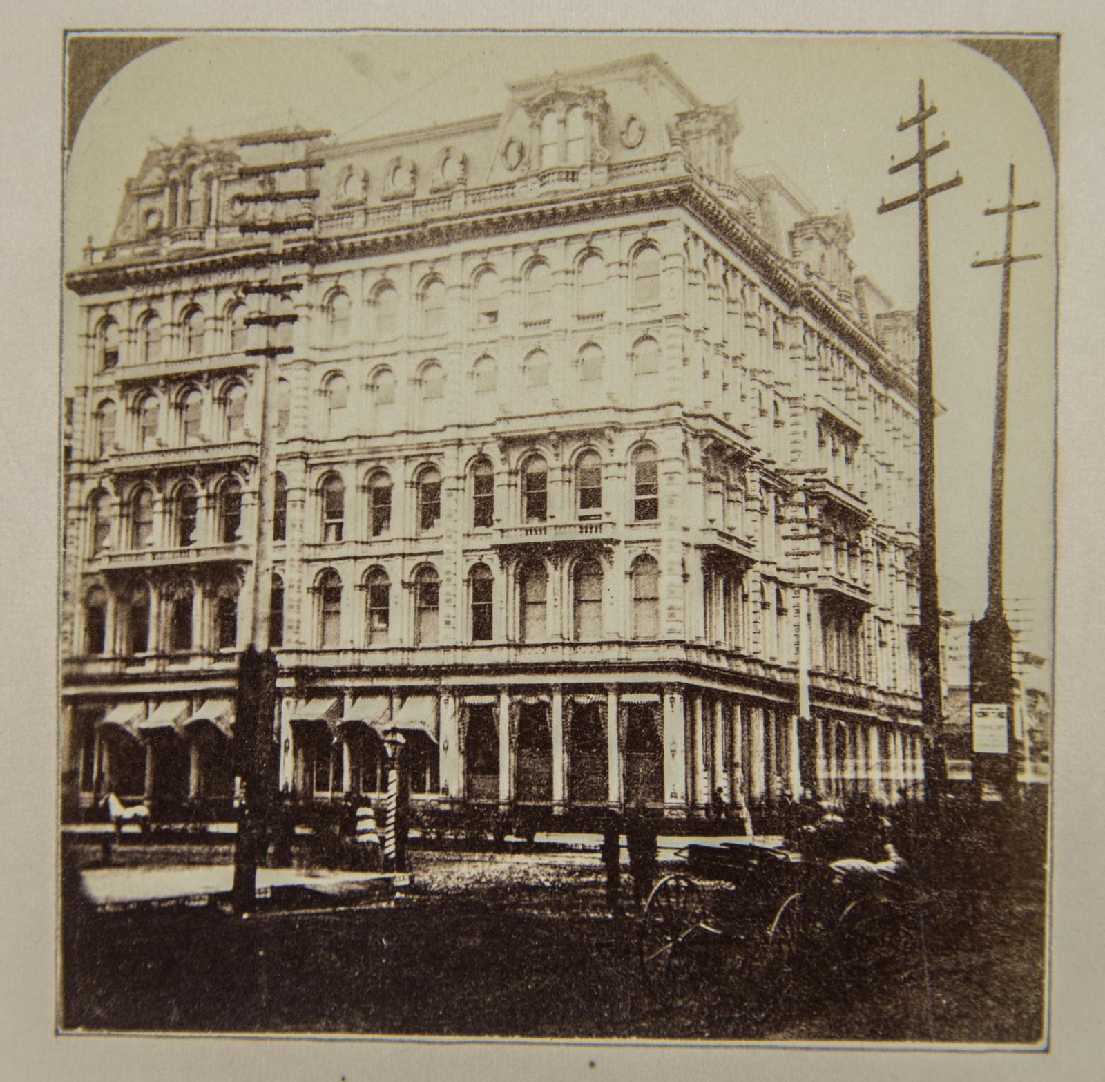 ECC | Chicago pre-fire: Field Leiter & Co.