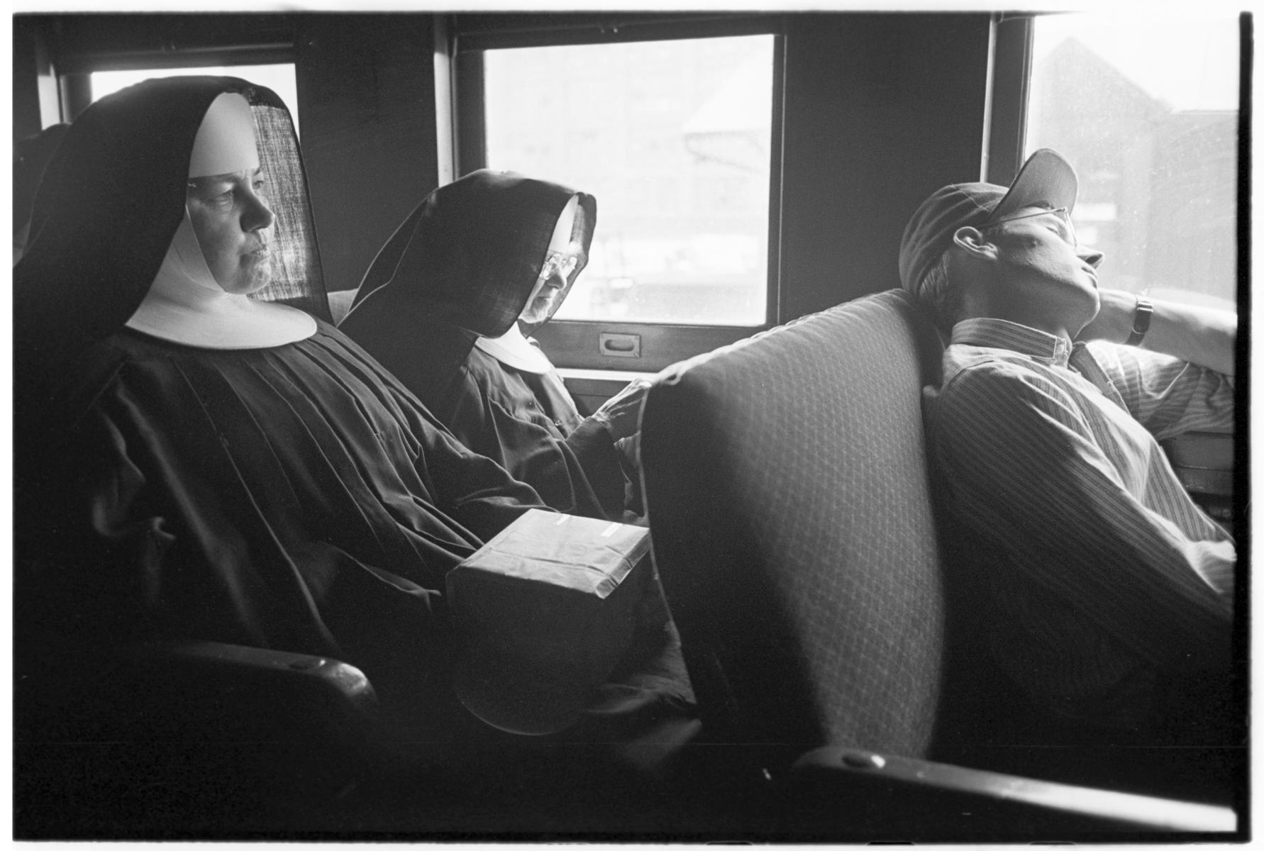ECC | Nuns riding on train, Chicago, May 1948