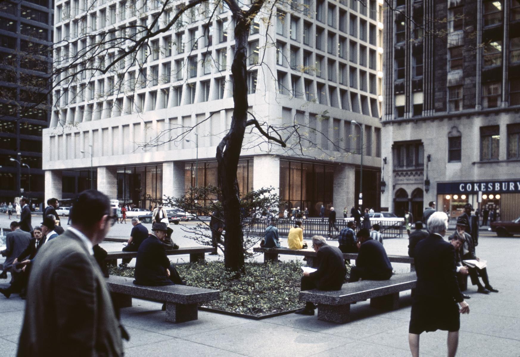 ECC | Daley Plaza and Cook County Administration Building