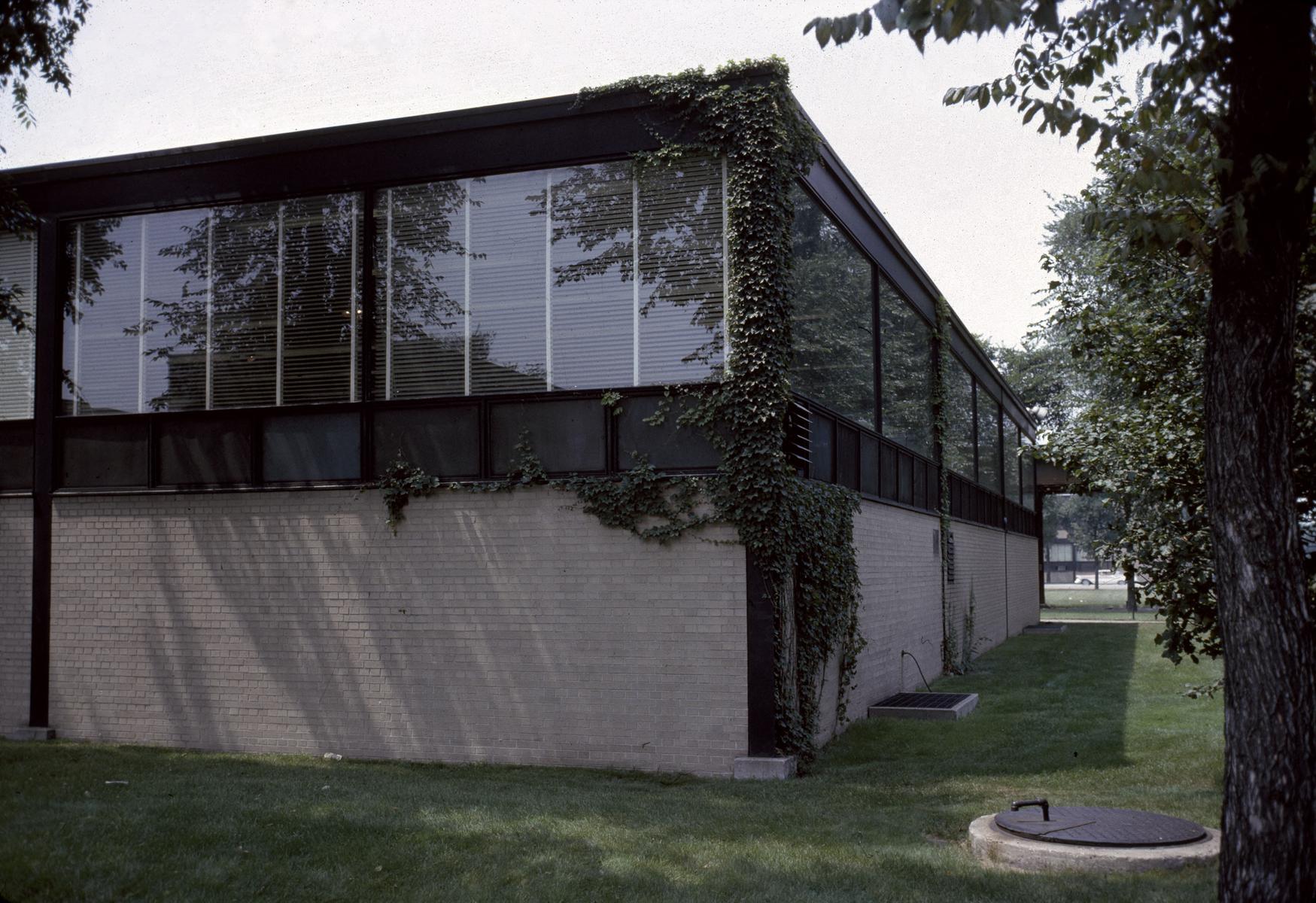 ECC | Commons Building, IIT