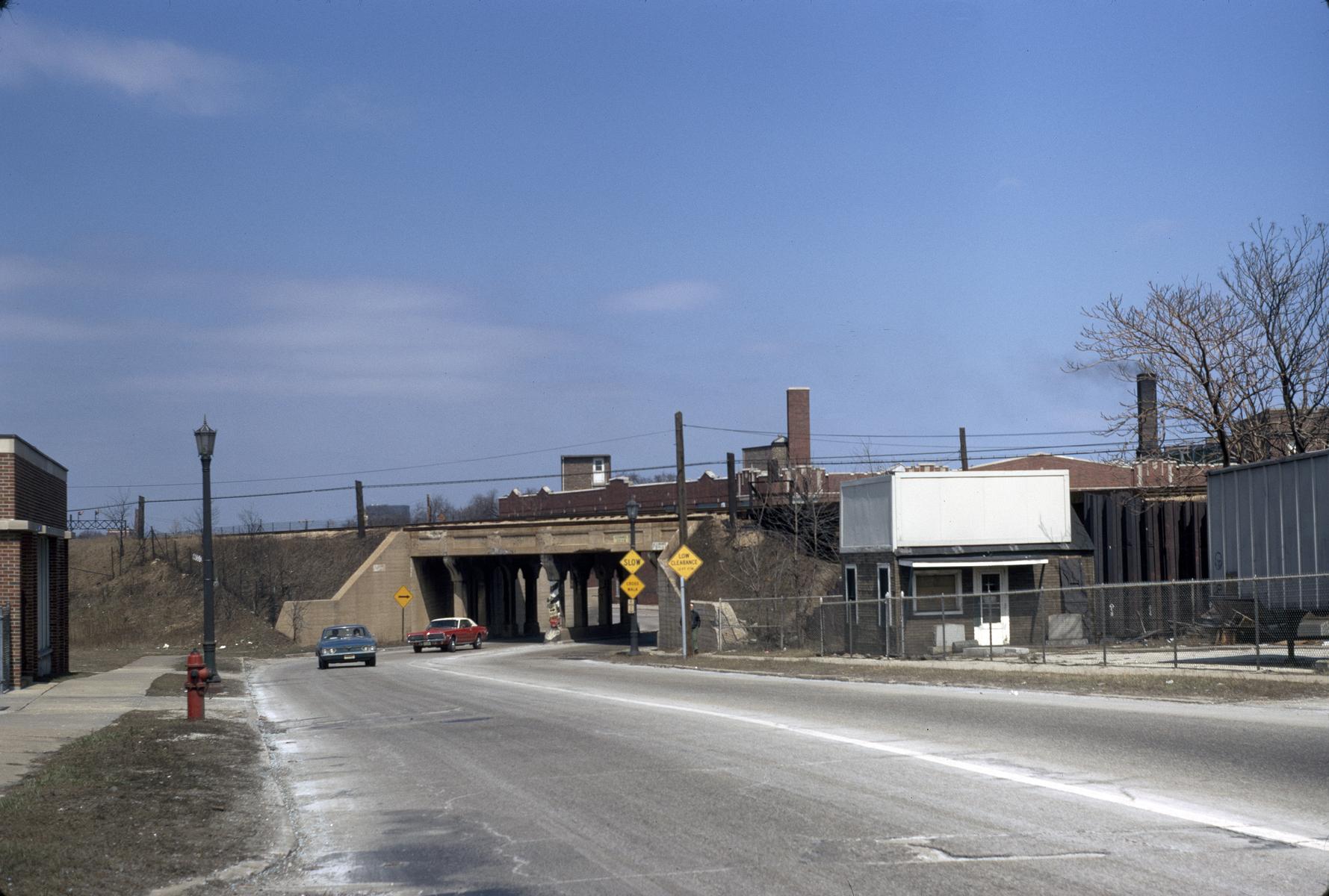 ECC | CTA elevated tracks north of Howard station