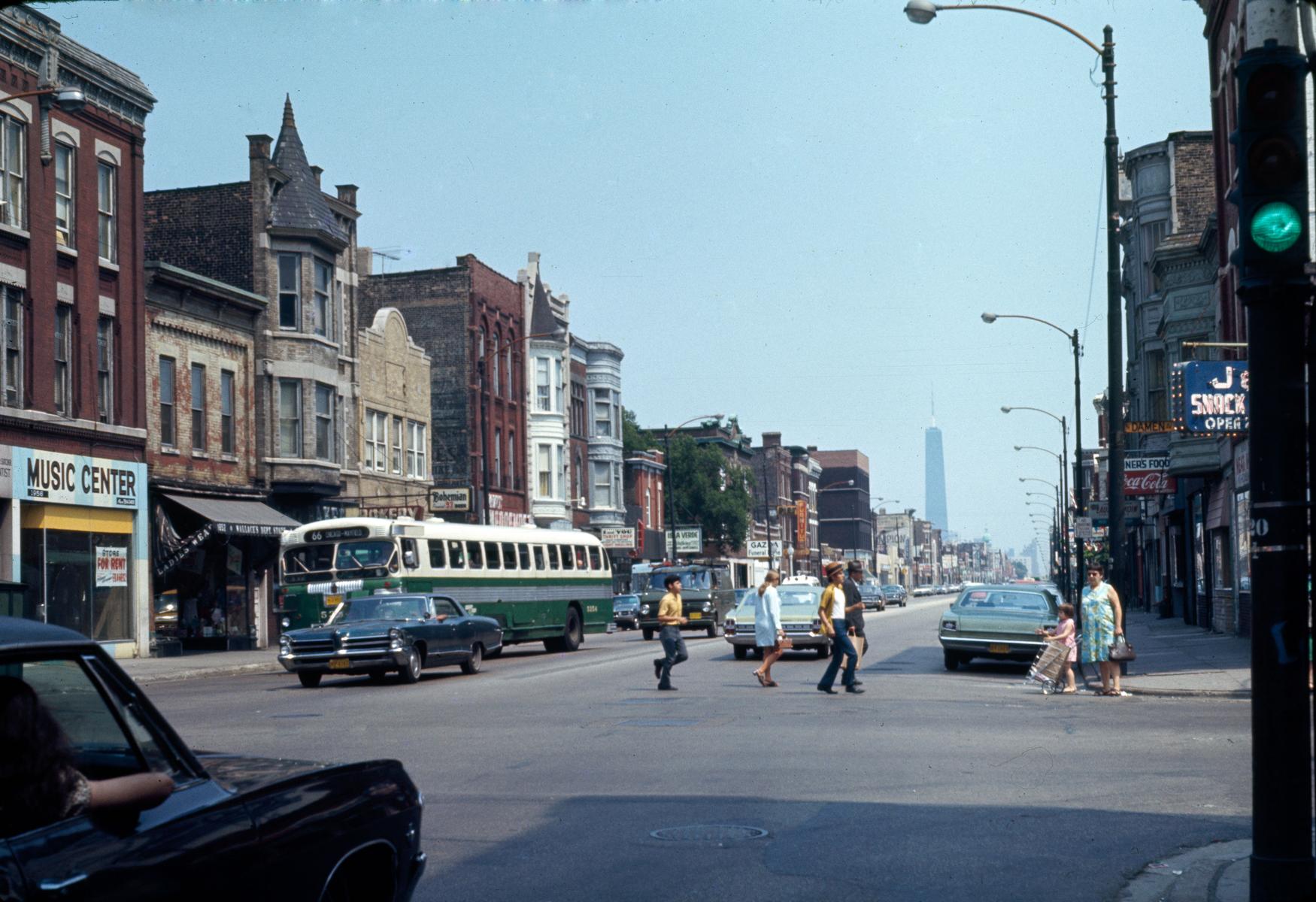 ECC | Chicago Avenue, east from Damen