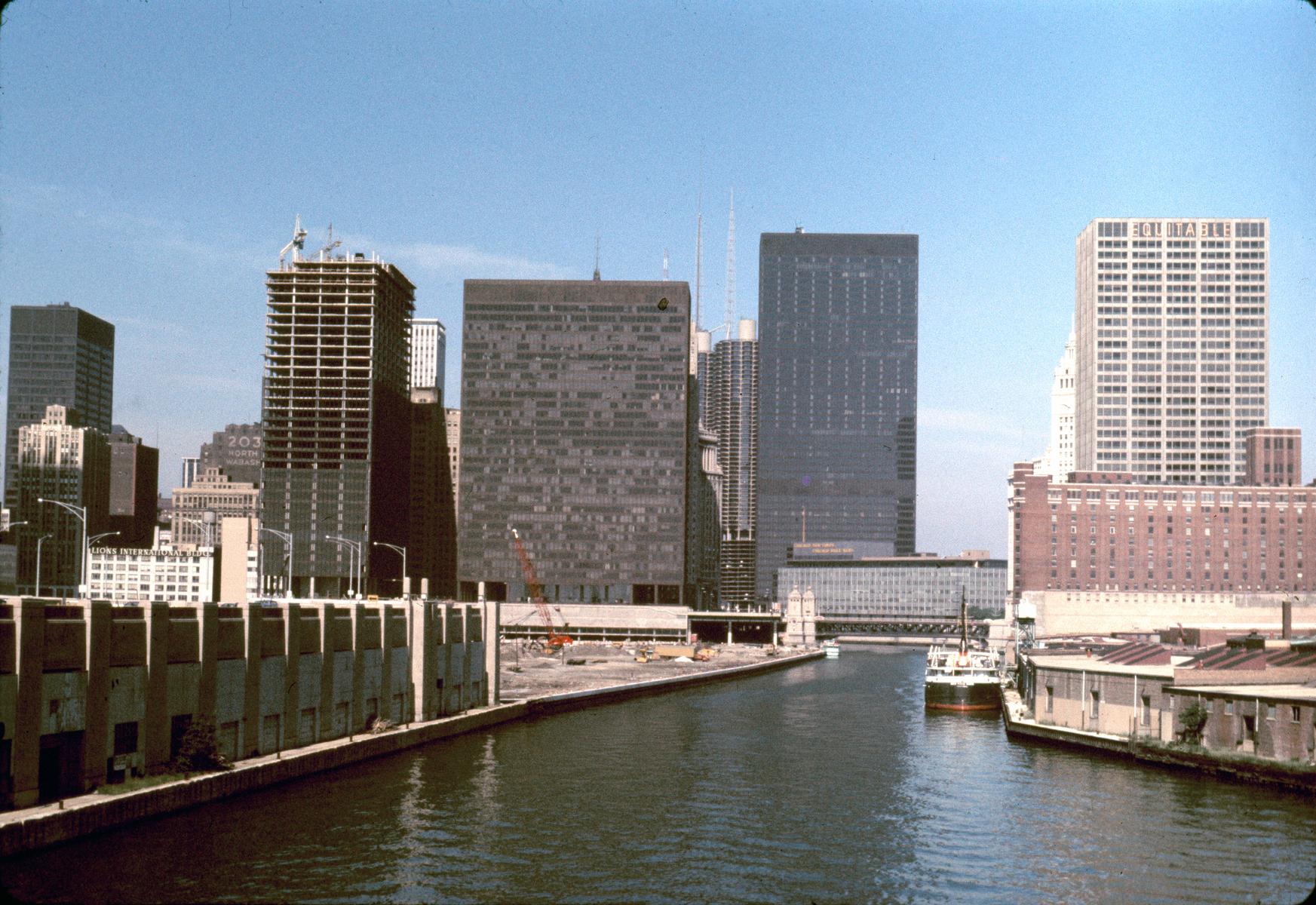 ECC | Mies van der Rohe office buildings and Illinois Center devel