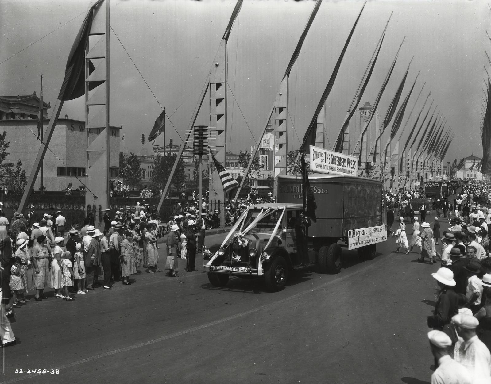 ECC | [The Cuneo Press float parading down the Avenue of Flags at