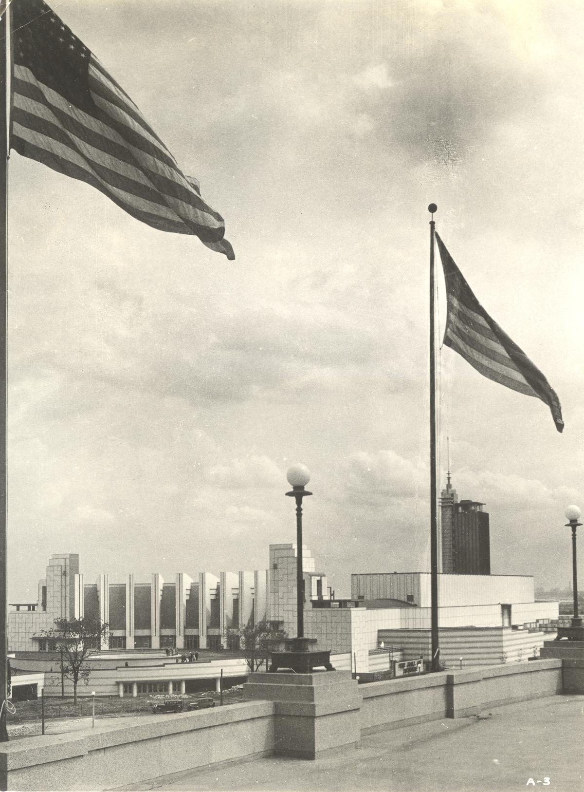 ECC | "North approach to the Hall of Science at Chicago's 1933 Wor