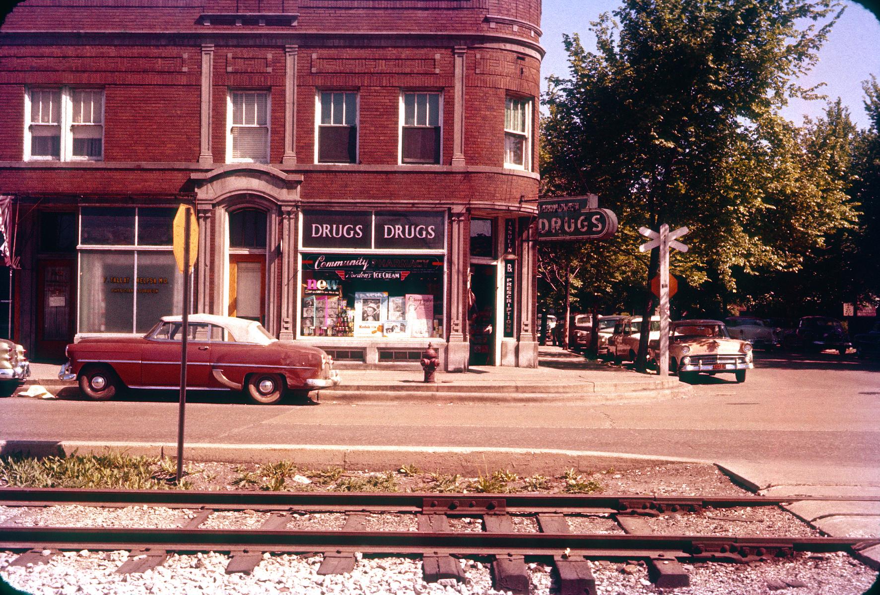 ECC | Community Pharmacy, 16th Street and 50th, Cicero